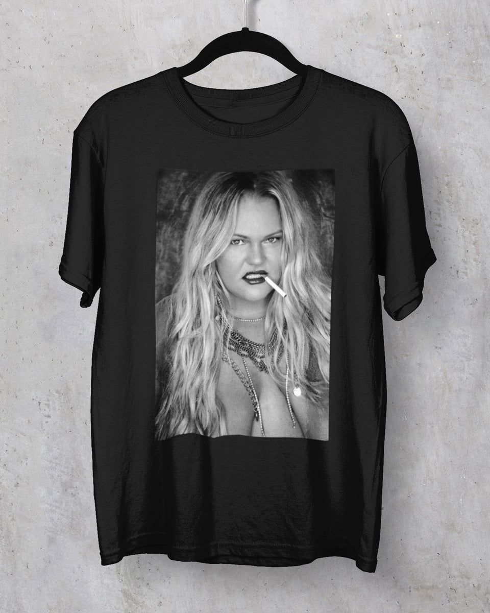 Baddie T-Shirt – The Comedy Outlet